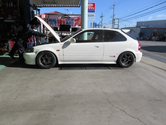 EK9シビックタイプRにクラックス・ワゴンRのアンテナ交換・キャディーのテールレンズ交換他 | ホンダ シビック その他 カー用品取付 ...