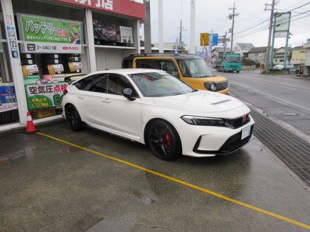 FL5 新型シビックタイプR | ホンダ シビック メンテナンス商品 その外サービス > 鈑金塗装 | スタッフ日記 | ミスタータイヤマン M-Tech | ブリヂストンのタイヤ専門店 ...