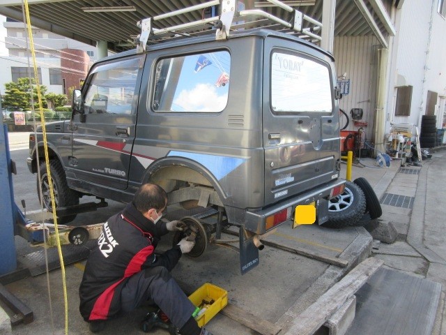 JeepにLED・JA11ジムニー車検整備・新型プリウス | クライスラー Jeep ラングラー メンテナンス商品 | スタッフ日記 | ミスタータイヤマン M-Tech | ブリヂストンの ...