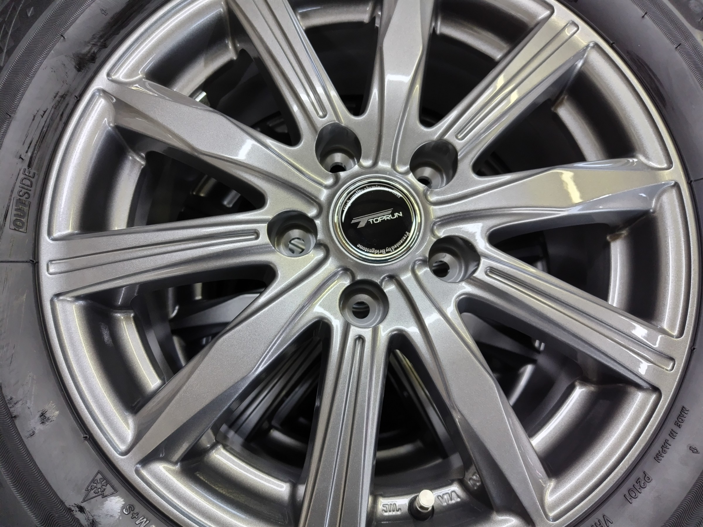 ヤリスクロスに VRX3＆TOPRUN/KR10 | タイヤウーマンの日記 | ミスタータイヤマン 広尾店 | 北海道のタイヤ、カー用品ショップ ブリヂストンのタイヤ専門店