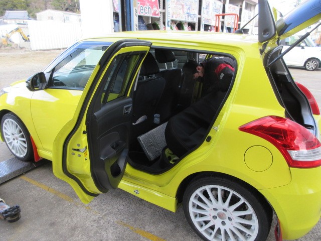 ZC32Sスイフトスポーツのパット交換・スタッドレスタイヤな一日Ⅸ | スズキ スイフト スポーツ メンテナンス商品 カー用品取付 > ブレーキ関係取付 | スタッフ日記 | ミスタータイヤ ...