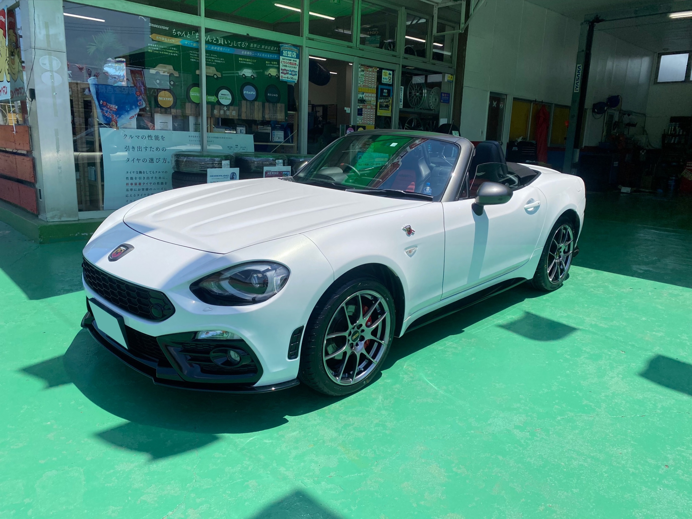 BBS・RF装着！！(アバルト124スパイダー) | アバルト 124スパイダー ホイール タイヤ・ホイール関連 > ホイール交換 ...