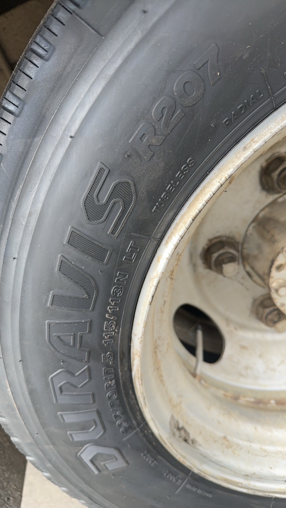 DURAVIS R207 | 漆原タイヤ作業日報 | ミスタータイヤマン 美幌店 | タイヤ、カー用品ショップ ブリヂストンのタイヤ専門店