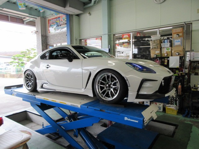 ZN8 GR86にエモーションCR2P・ND5CロードスターRFの爪折り・ワゴンR車検整備・新車スペーシアカスタム納車 | トヨタ 86 ホイール タイヤ・ホイール関連 > 乗用車用タイヤ交換 ...