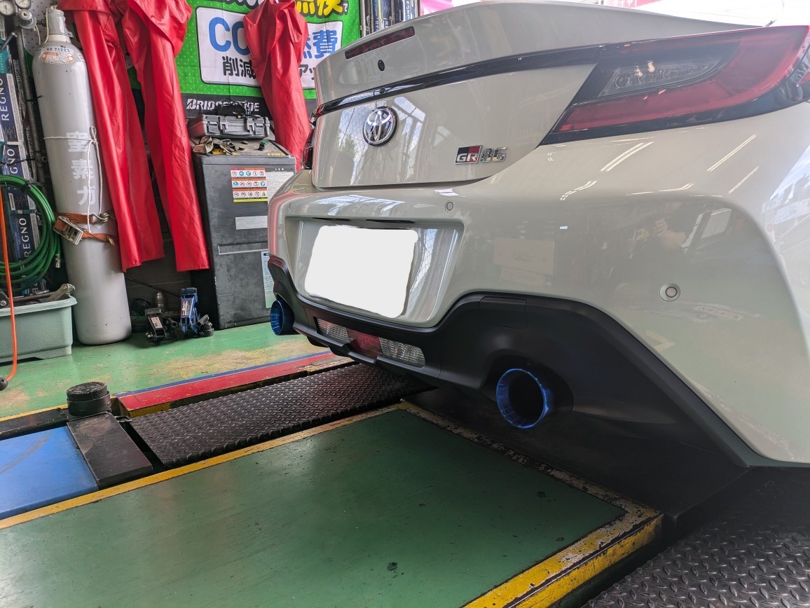 GR86 HKS LEGAMAX Sport マフラー取り付け | トヨタ 86 その他 カー用品取付 > マフラー類取付 | 技術・サービス ...