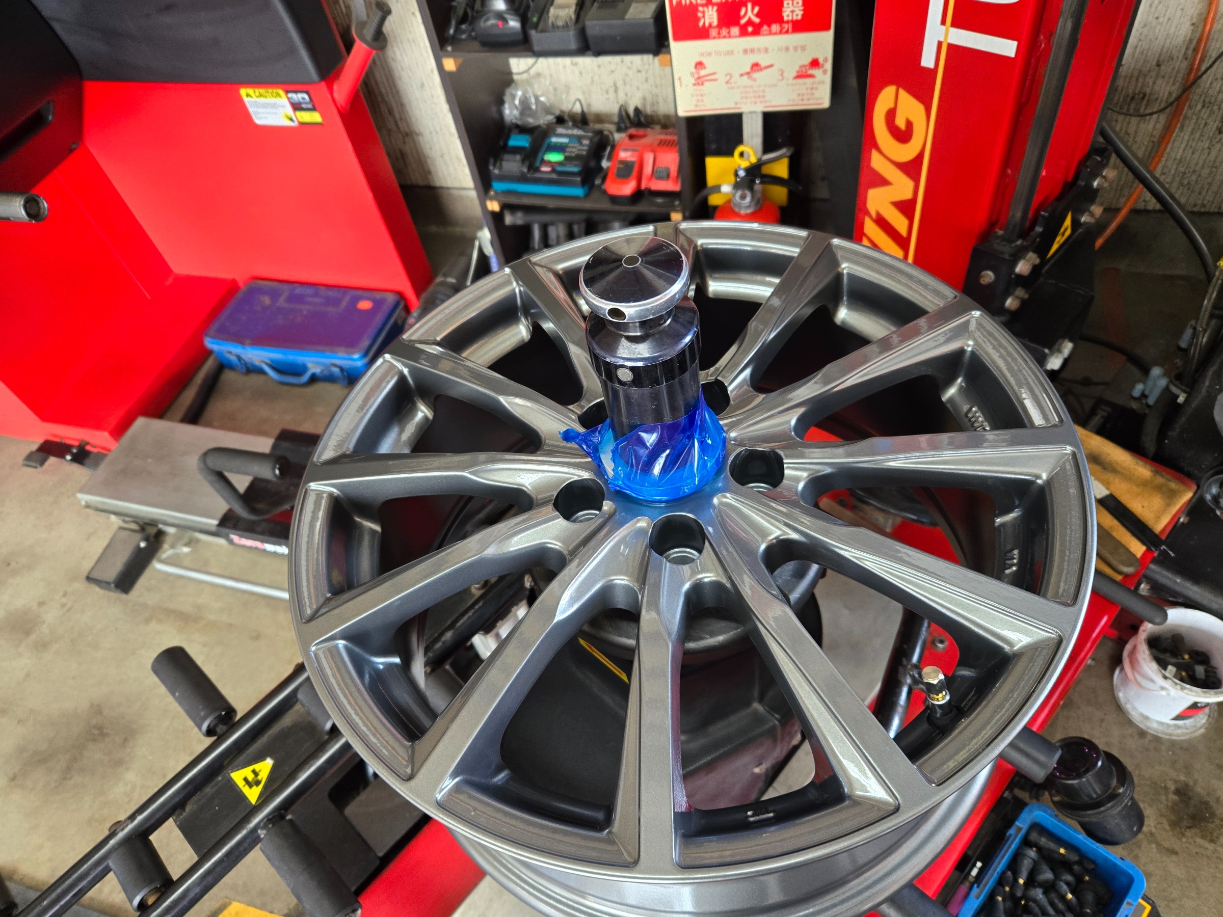 マツダCX-30様。VRX3＆バルミナAR12セット お買い上げヾ(≧ ≦)ﾉ | マツダ CX-30 タイヤ タイヤ・ホイール関連 > 乗用車用タイヤ交換 | タイヤウーマンの日記 ...