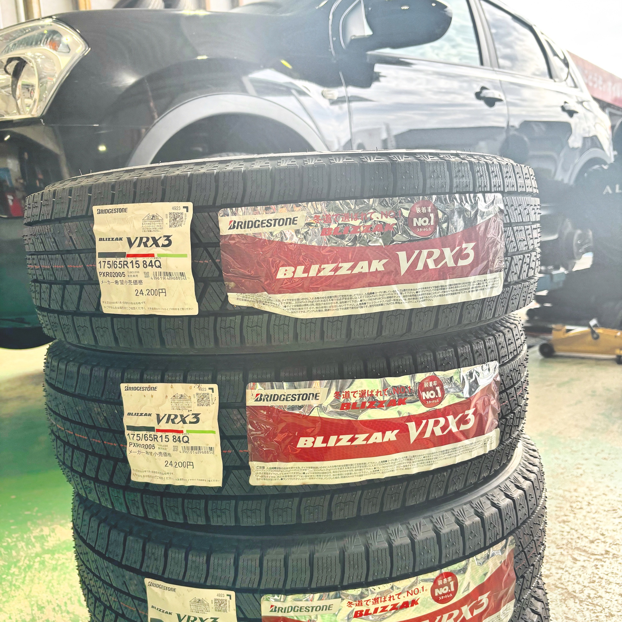 VRX3 」 | タイヤ タイヤ・ホイール関連 > 乗用車用タイヤ交換 | スタッフ日記 | ミスタータイヤマン 都野津店 | タイヤ、カー用品ショップ ブリヂストンのタイヤ専門店