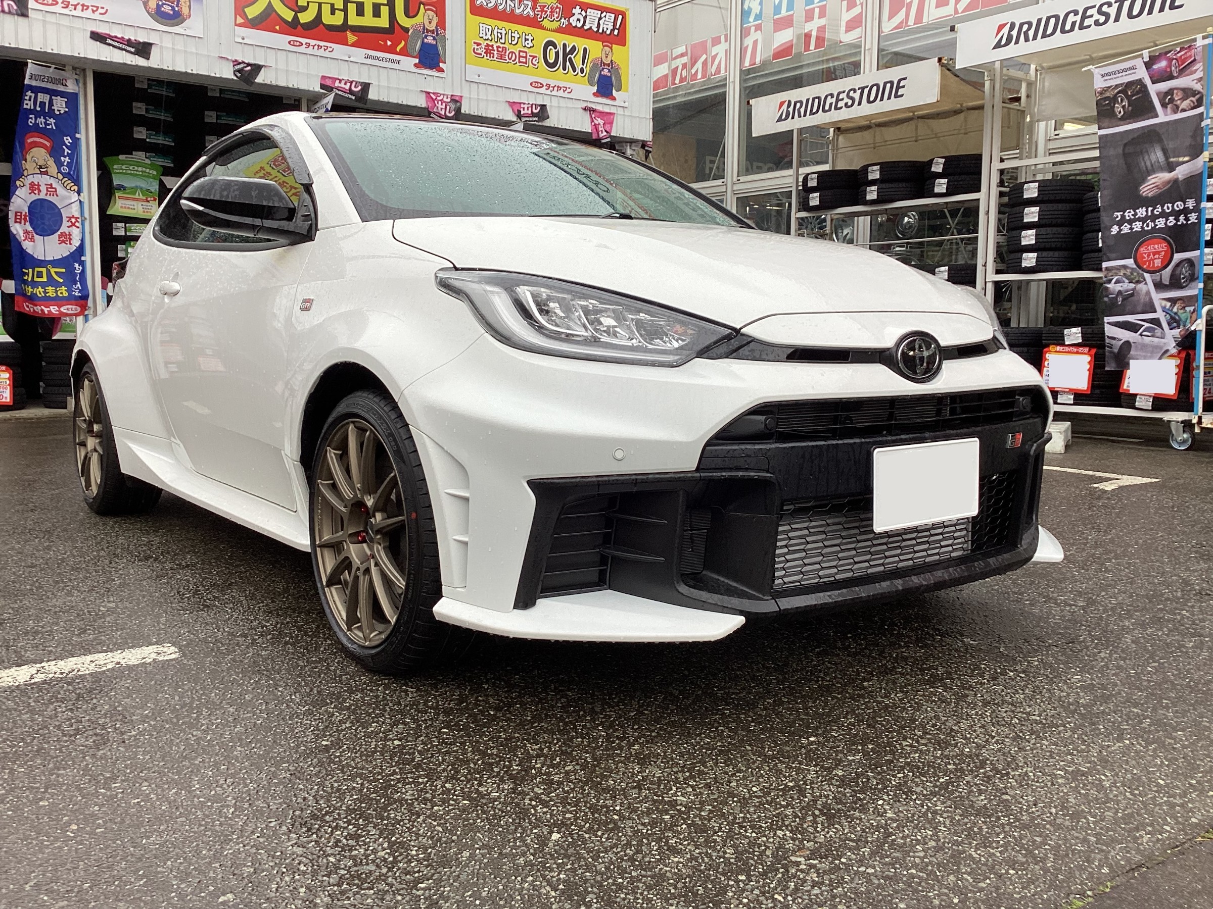 GRヤリス Weds SA-62R装着！ | スタッフ日記 | ミスタータイヤマン あらや店 | 秋田県のタイヤ、カー用品ショップ ブリヂストンのタイヤ専門店