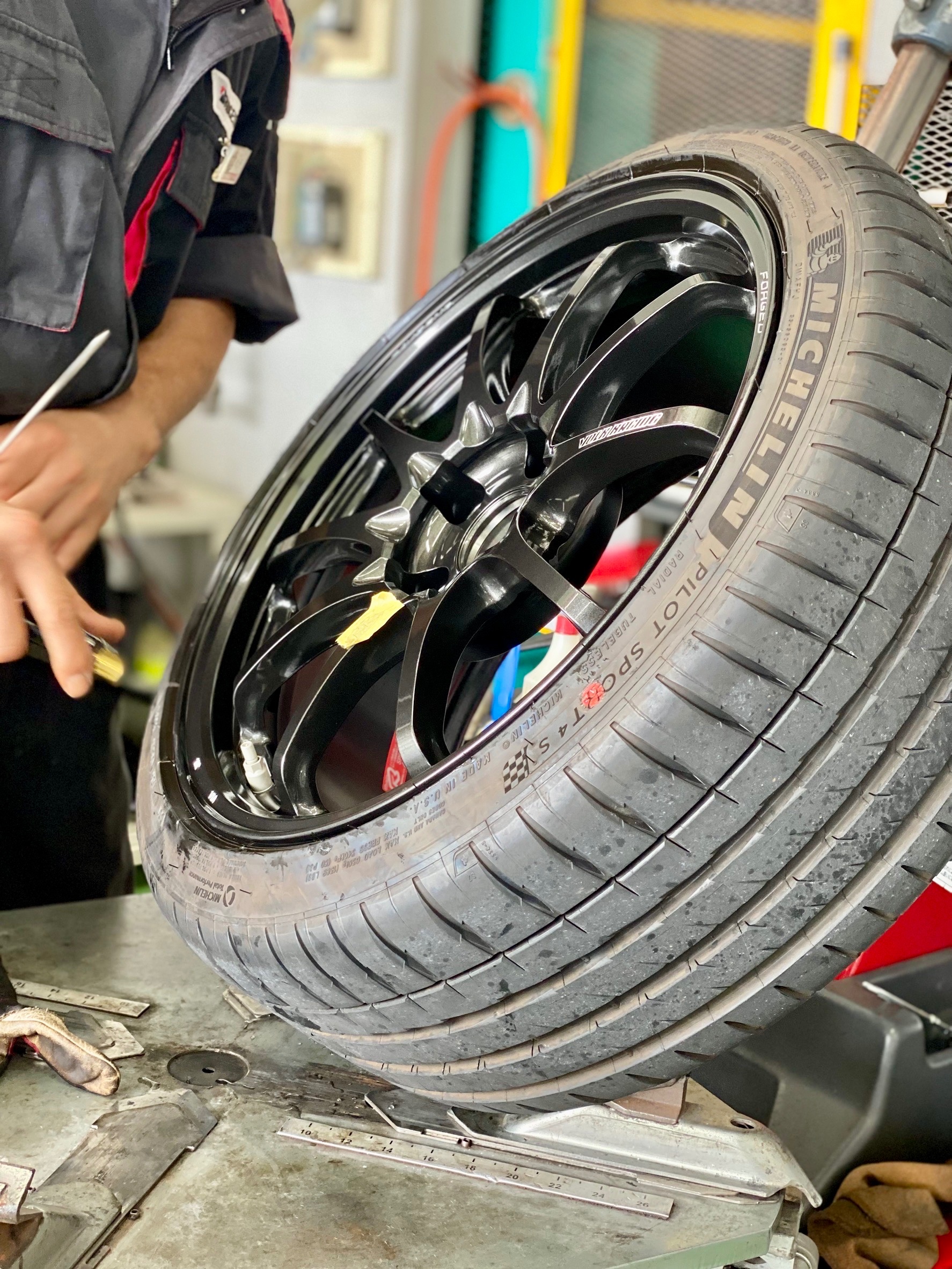 【RAYS】鍛造軽量の新モデル！！GRヤリスにCE28 N-plusの18インチ装着！！！ | トヨタ GRヤリス ホイール タイヤ・ホイール ...